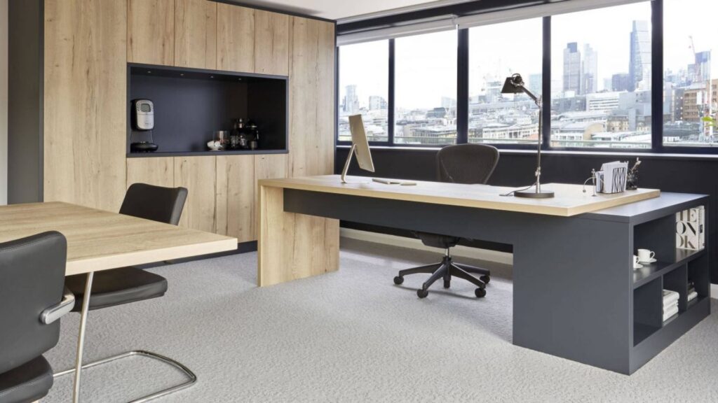 Choosing the Best Materials for Office Furniture: Durability and Aesthetics