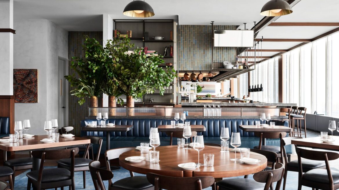 What are the Standard Sizes for Restaurant Tables and Chairs?